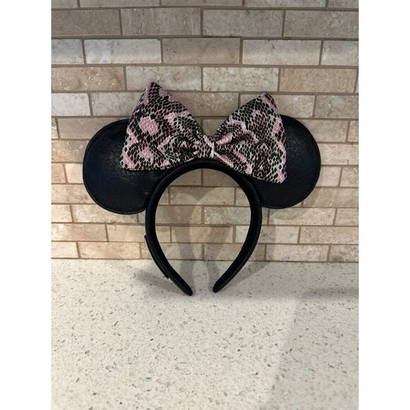 Disney | Accessories | Disney Loungefly Minnie Ear Headband Animal ...